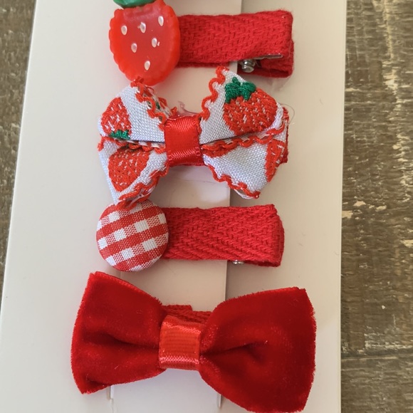 kelzposh | Accessories | 5 Red Barrettes | Poshmark